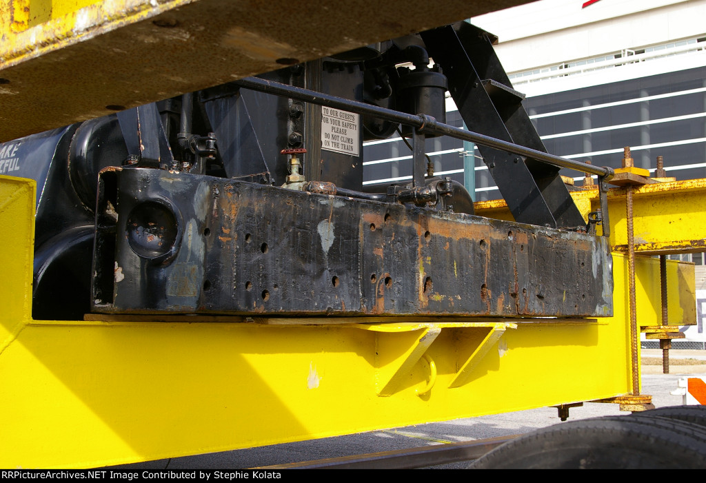 SLSF 3749 CLOSEUP OF SUPPORT BEAM